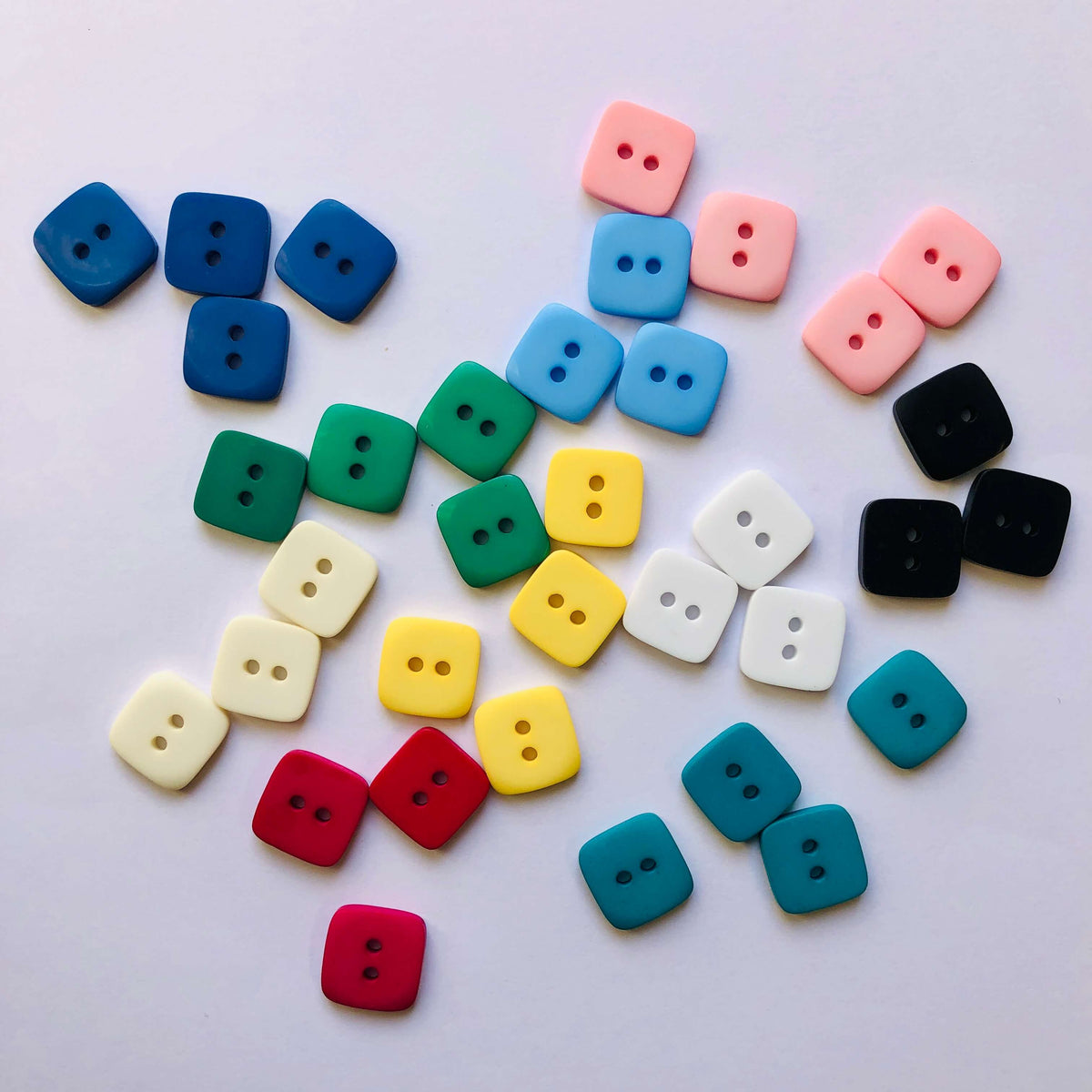 15mm colourful square plastic buttons – The Woolly Brew