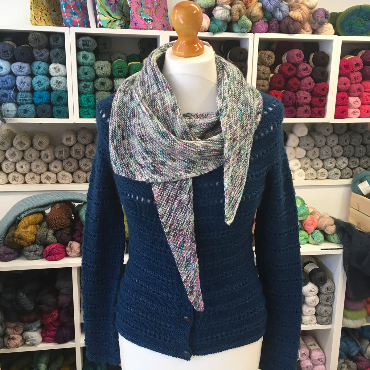 The Woolly Brew Asymmetrical Scarf Pattern free pattern for 4ply yarn